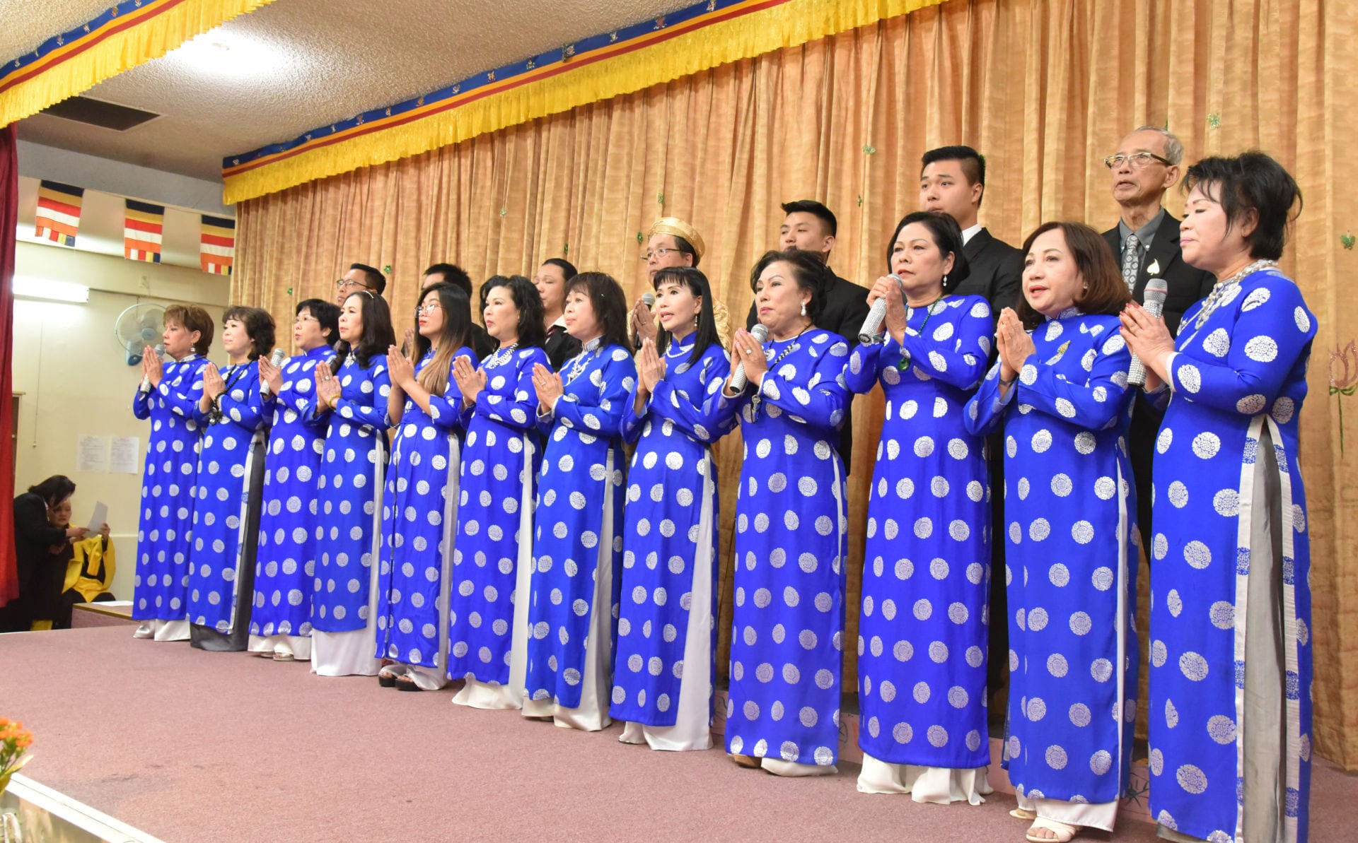 Đại Lễ Phật Đản chùa Diệu Quang: ‘Phật dạy chúng ta cách để thành Phật’